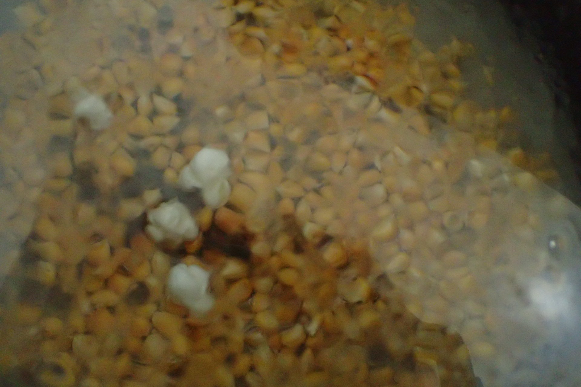 How to Make Homemade Kettle Corn - Bert Anderson · Me Before Mom