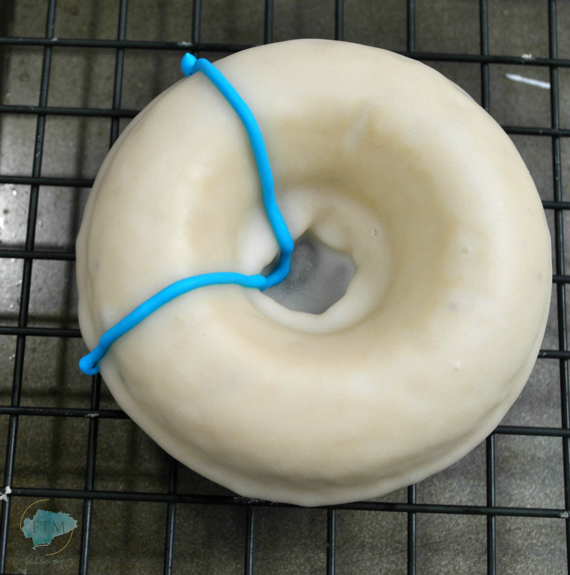 Grand Old Flag Donuts | A Fourth of July Treat! - Bert Anderson · Me ...